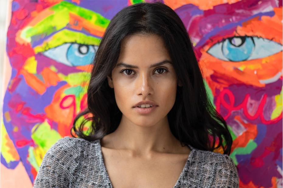 Minú Rao trae a Valencia con «Neón» los vibrantes colores de Cuba ...